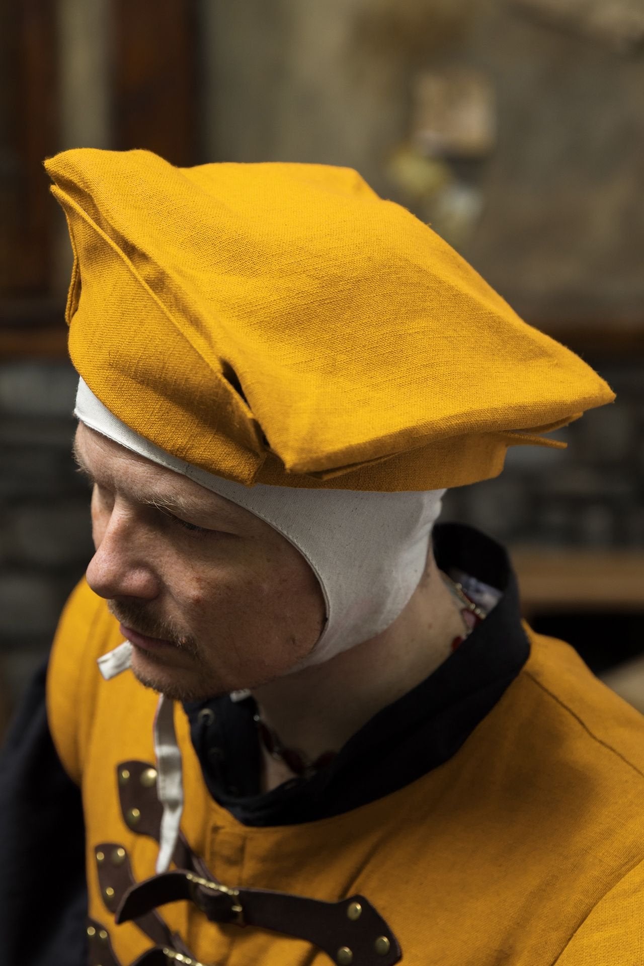 Warhammer Armoury Imperial Hat Type B Yellow – Dein Larp Shop